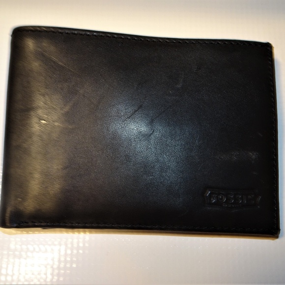 Fossil | Bags | Fossil Black Leather Bifold Wallet | Poshmark